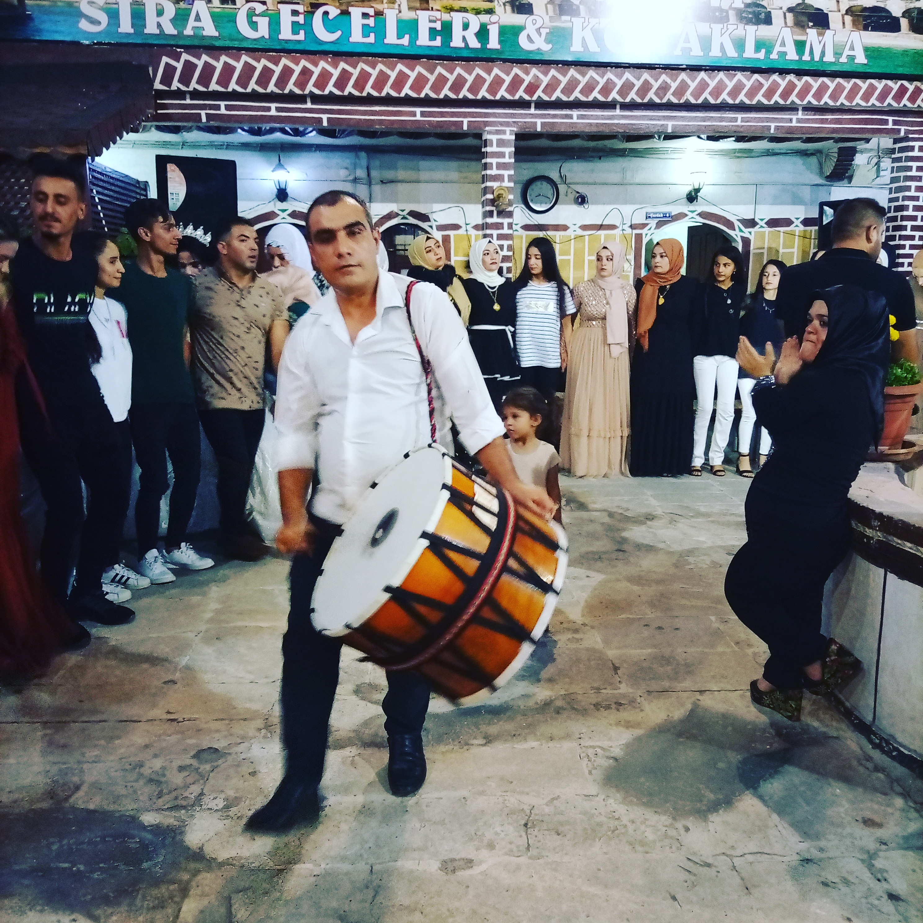 ŞANLIURFA DAVULCU 0(542) 447 15 42